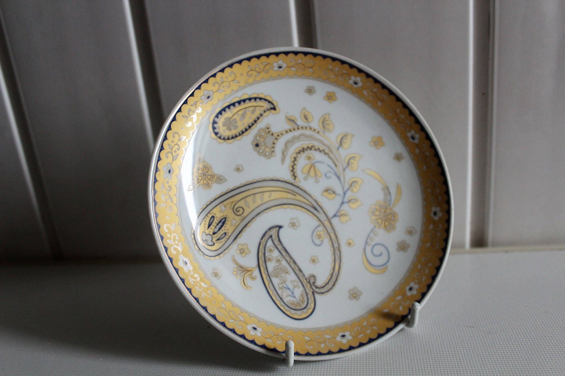 Vintage Chinese Porcelain Plate, Yellow Gold Ornaments Plate Made in ...