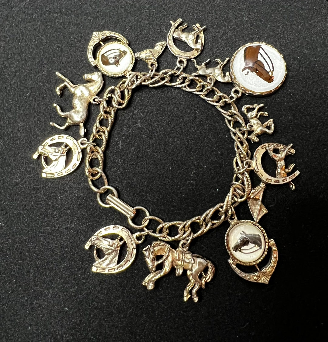 Vintage Equestrian Intaglio Reverse Horse Charm Bracelet - Etsy