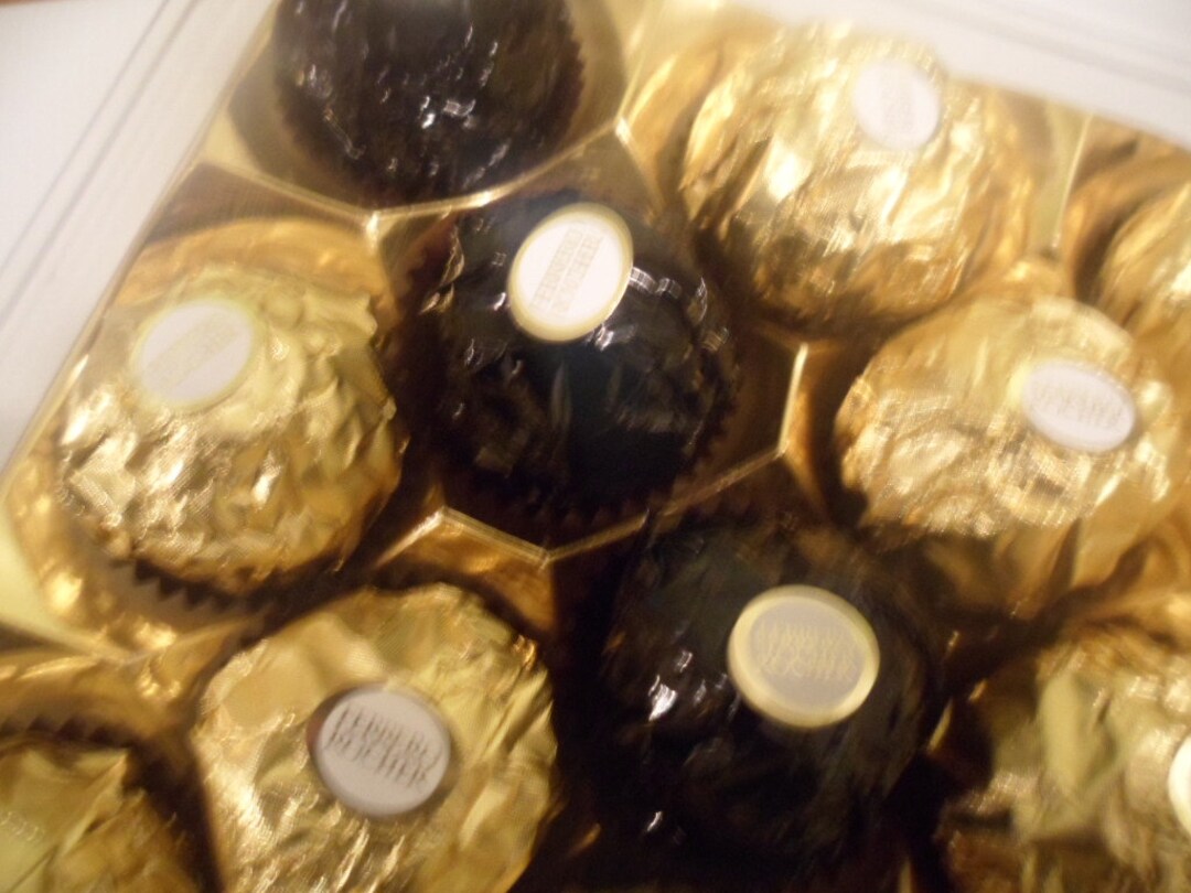 Negro y Oro Ferrero Rocher 300g 1 caja de 24 - Etsy España