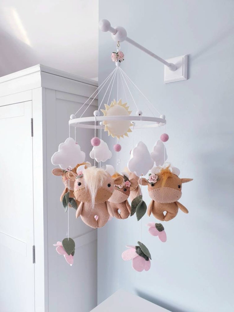 Highland Cow Baby Mobile: Wool Felt Farm Crib Mobile - Etsy