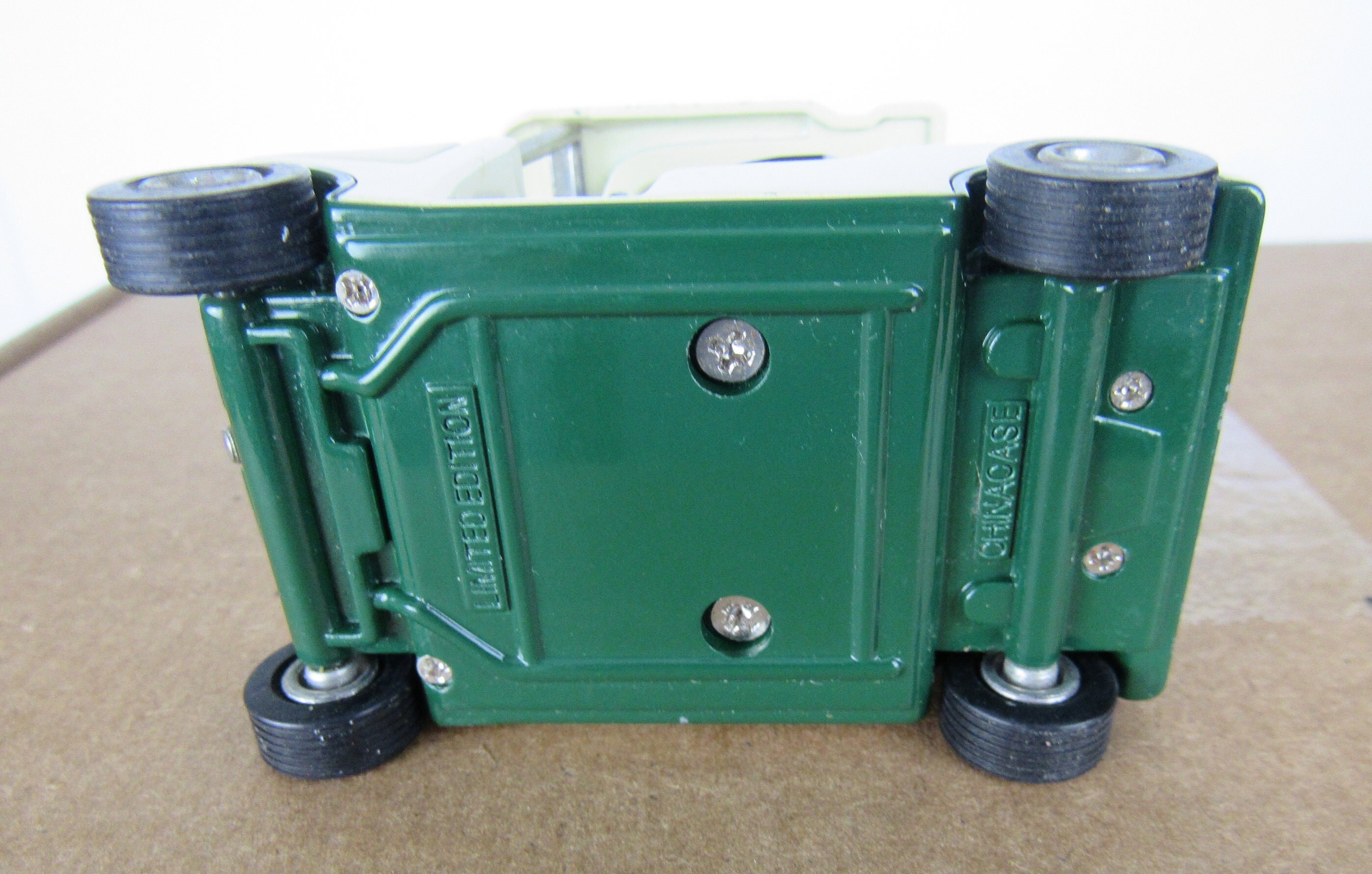 Relic Metal Golf Cart With Two Golf Bags Small Desk Clock Vintage 3 ...