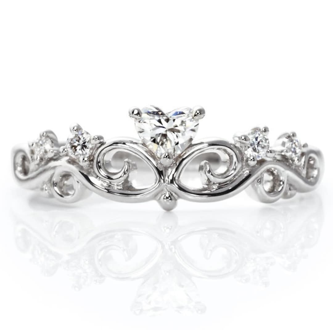 Gold Princess Crown Ring. Delicate Ring for Her - Etsy