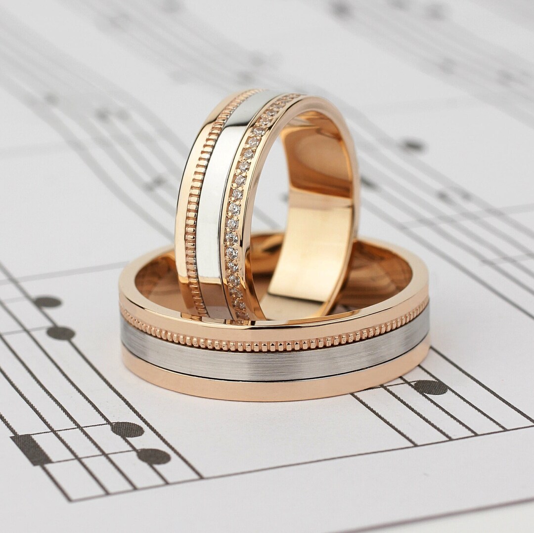 Gold Eheringe Set aus zwei Goldfarben. Einzigartige - Etsy.de