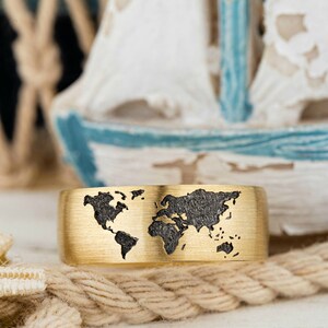 14k Gold Wedding Band With World Map. Unique Solid Gold Ring. Gold Ring ...