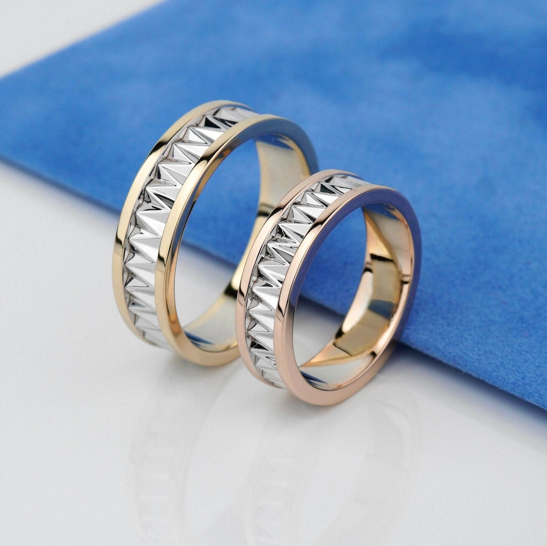 Two-tone Matching Wedding Bands Set. His and Hers Wedding Rings. Unique ...