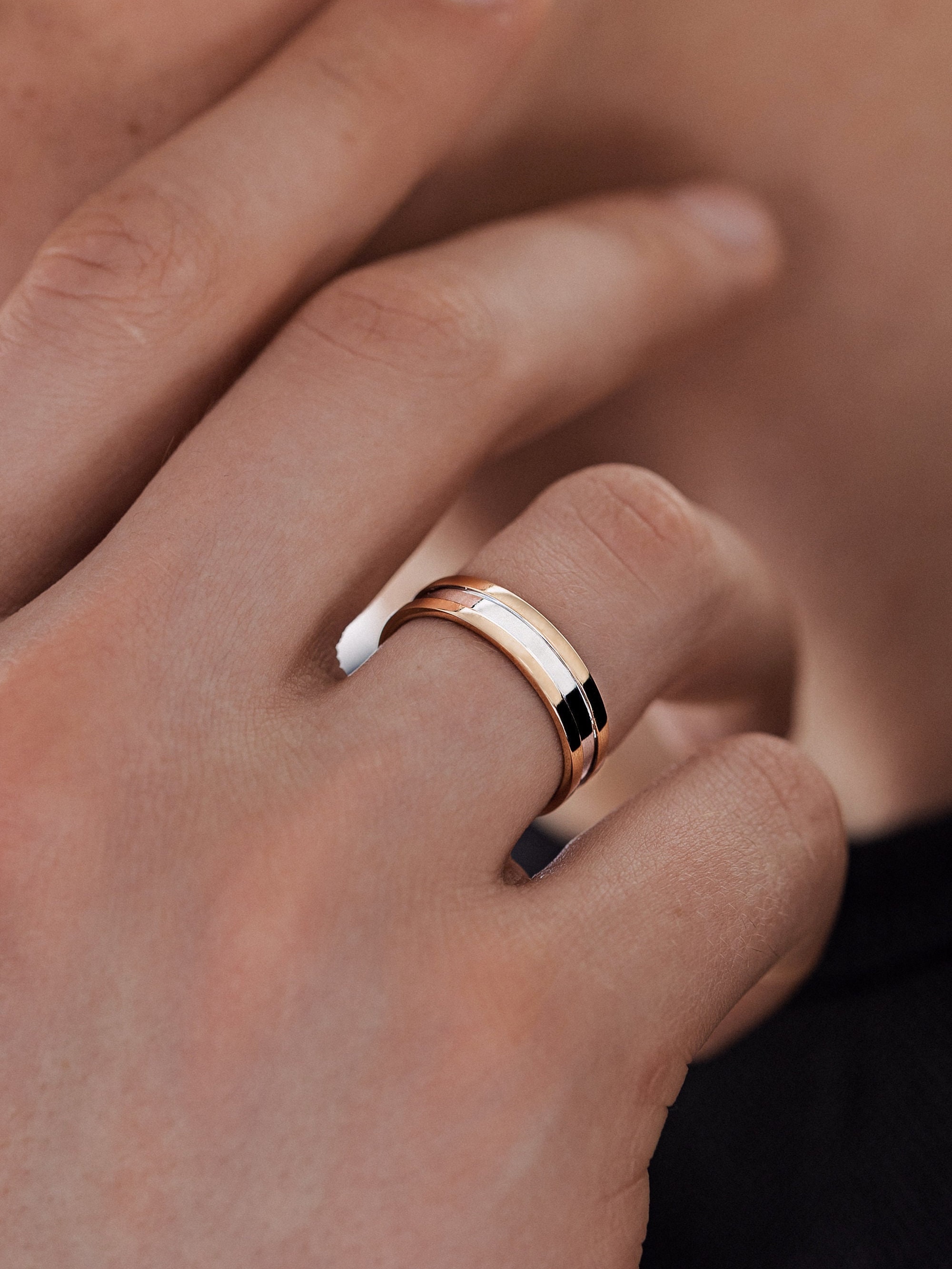 Mens Wedding Band. Two Tone Wedding Band. Solid Gold Wedding - Etsy