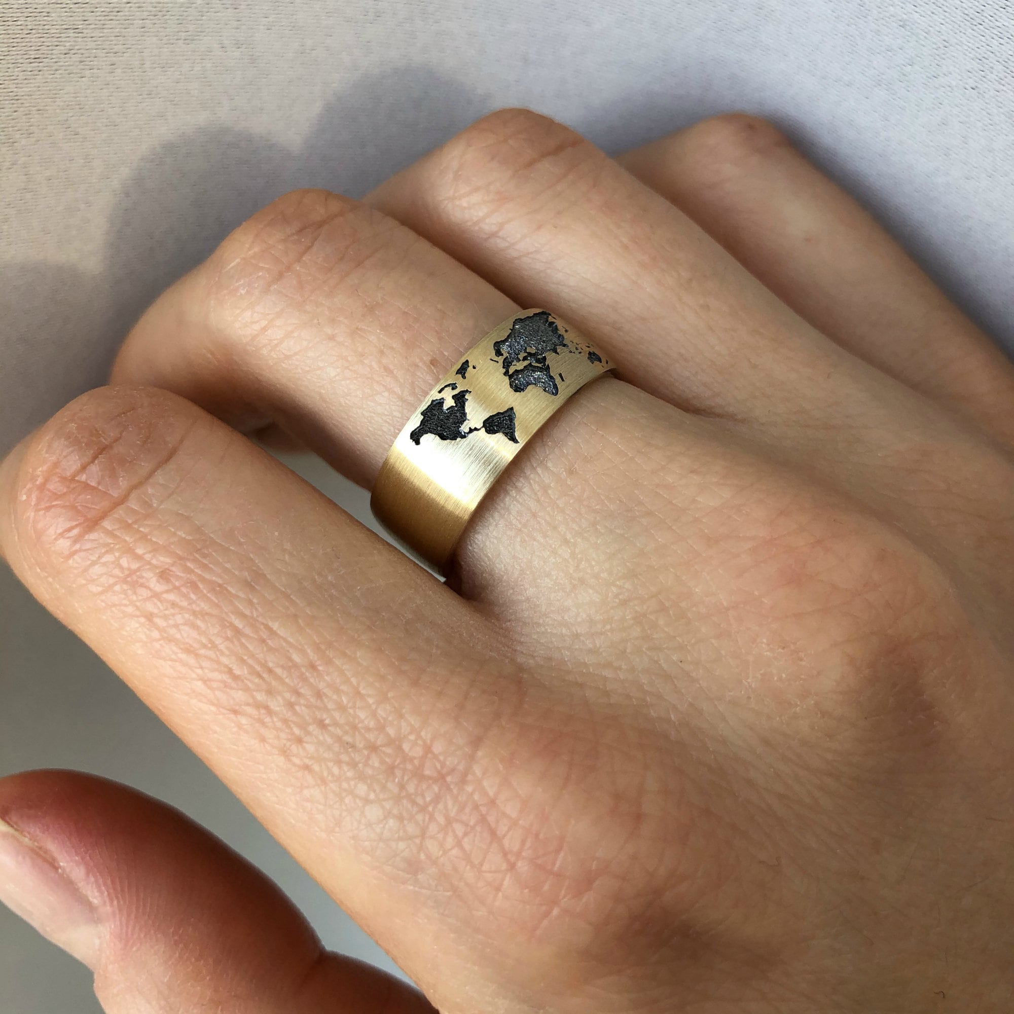 14k Gold Wedding Band With World Map. Unique Solid Gold Ring. Gold Ring ...