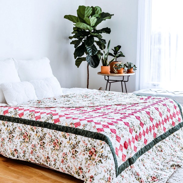 Romantic Quilt - Etsy