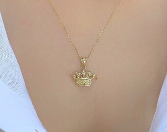 14K Yellow Gold CROWN Pendant - Etsy