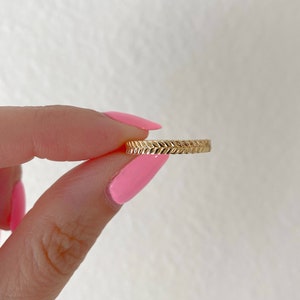 Gold Wedding Band in 14K Gold| Herringbone Ring| Chevron Ring| 14K ...