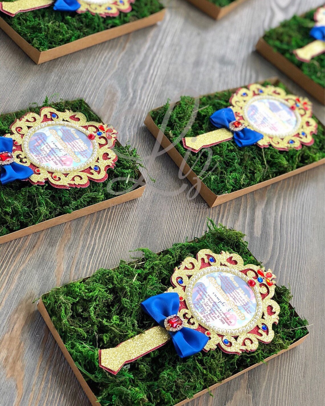 Snow White Mirror Invitations with decorated box. Invitaciones - Etsy ...