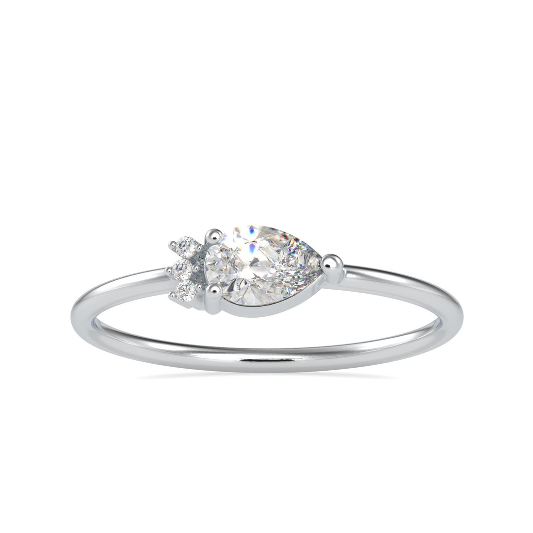 30-pointer Pear Cut Solitaire Platinum Ring With Round Brilliant Cut ...