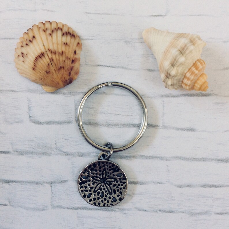 SAND DOLLAR KEYCHAIN Sand Dollar Key Ring Beach Keychain | Etsy
