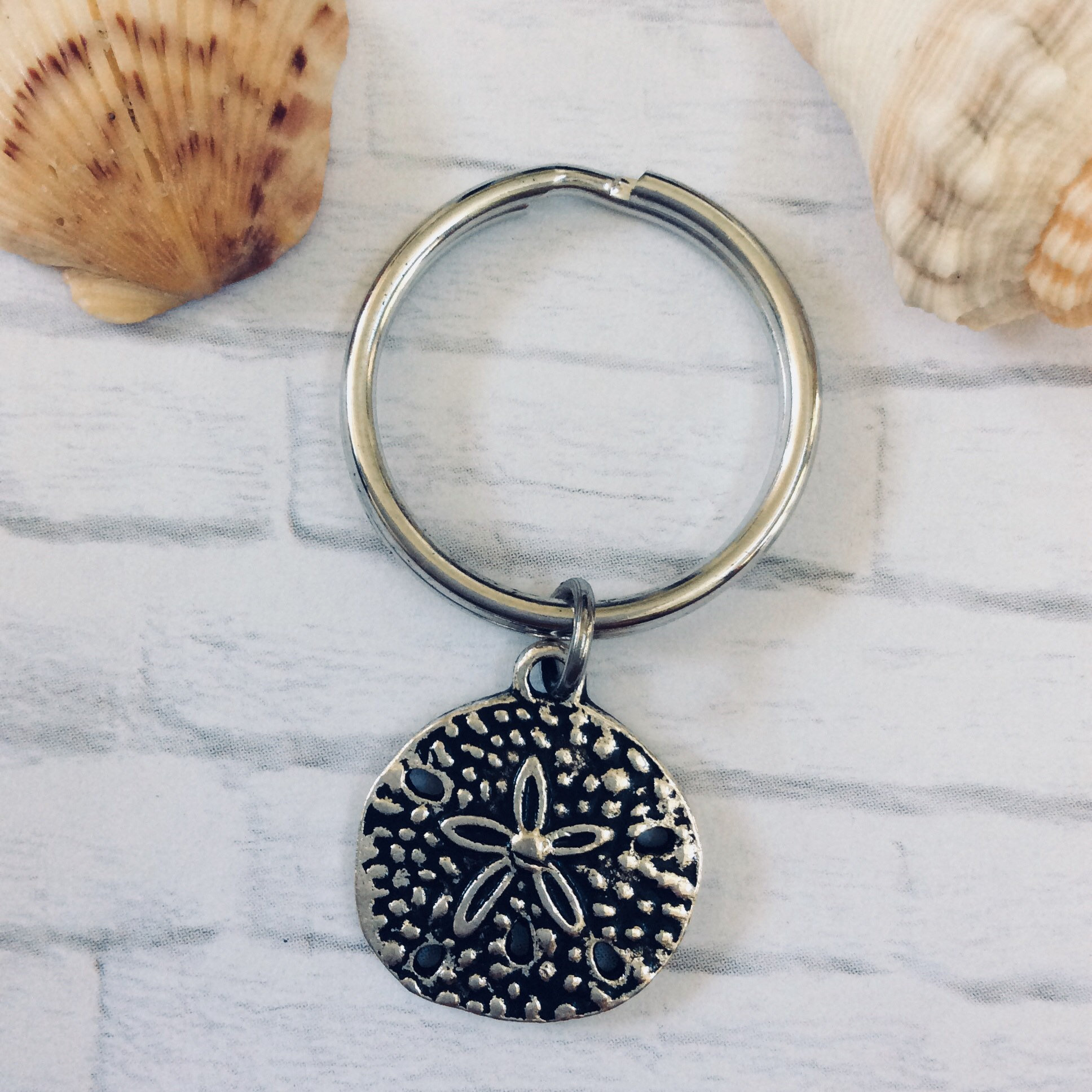 SAND DOLLAR KEYCHAIN Sand Dollar Key Ring Beach Keychain - Etsy