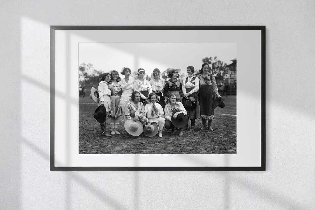Rodeo Queens: Vintage Black & White Photography Print of Rodeo Cowgirls ...