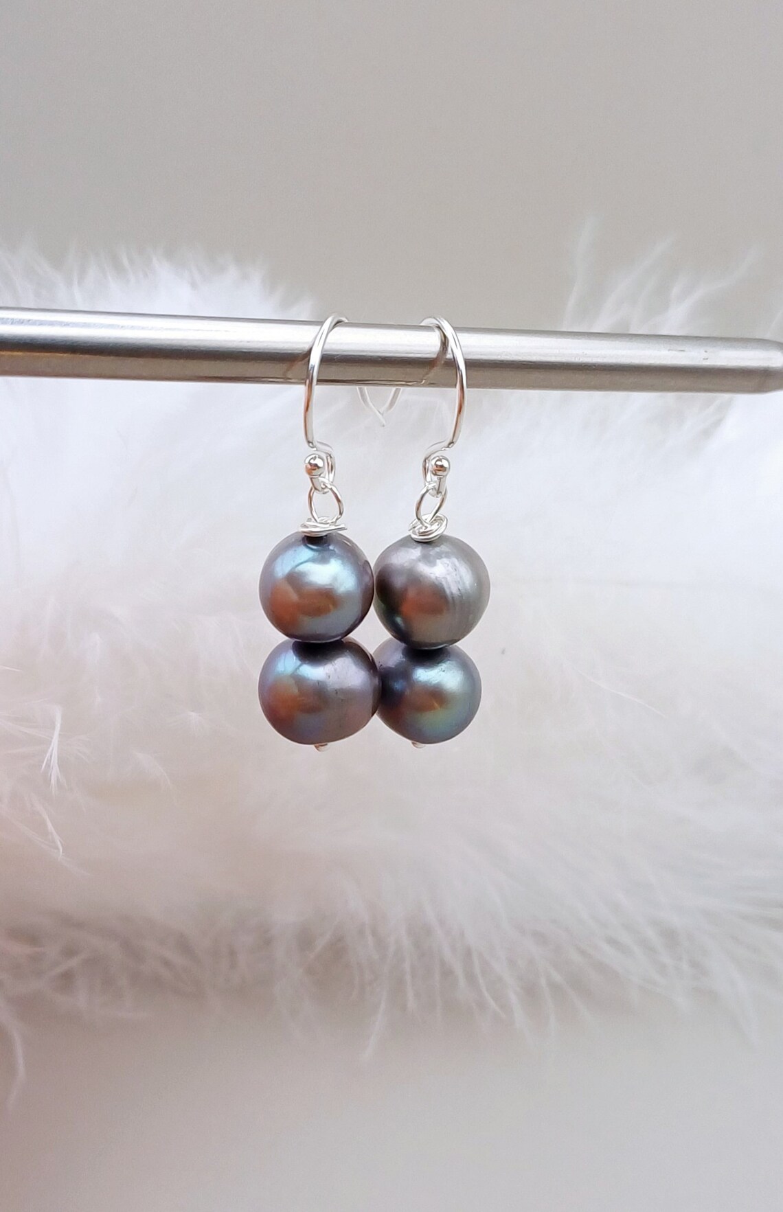 Silver Grey Pearl Earrings - Freshwater Pearls - Pearl Drop Earrings ...