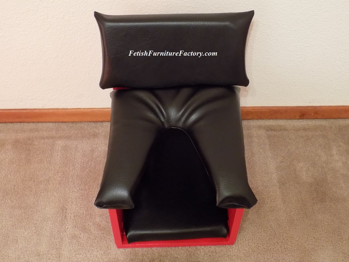 Mature: Femdom Oral Pleasure Chair. Queening Chairs, Smother Box. Rim ...