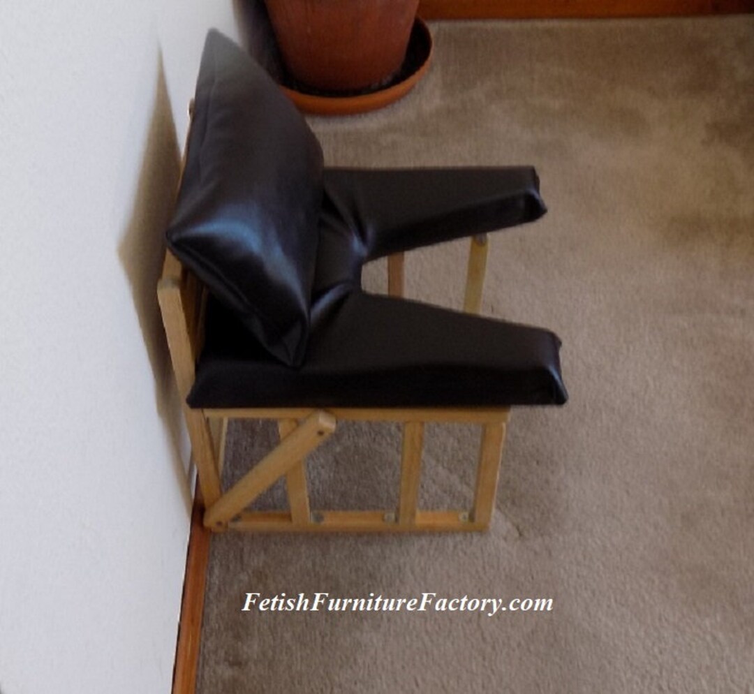 Mature: Queening Chair, Face Sitting Chair, Queening Stool, BDSM Toy ...