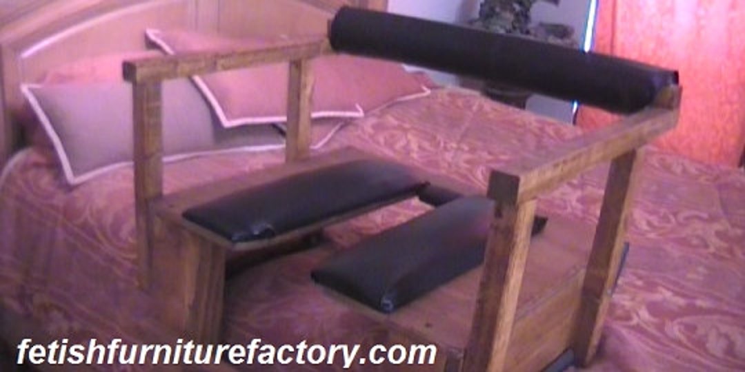 Mature Queening Chair Face Sitting Oral Service Queening Stool Bdsm Furniture Femdom