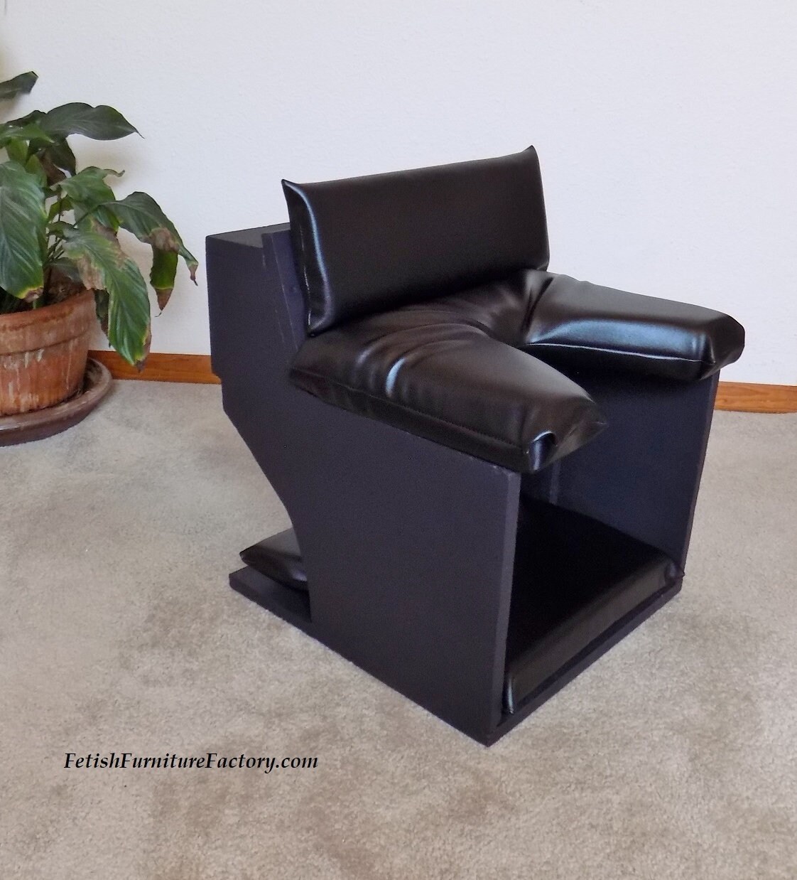 Mature Face Sitting Chair For Oral Sex Queening Chair For Female Domination Dungeon Sex Chair