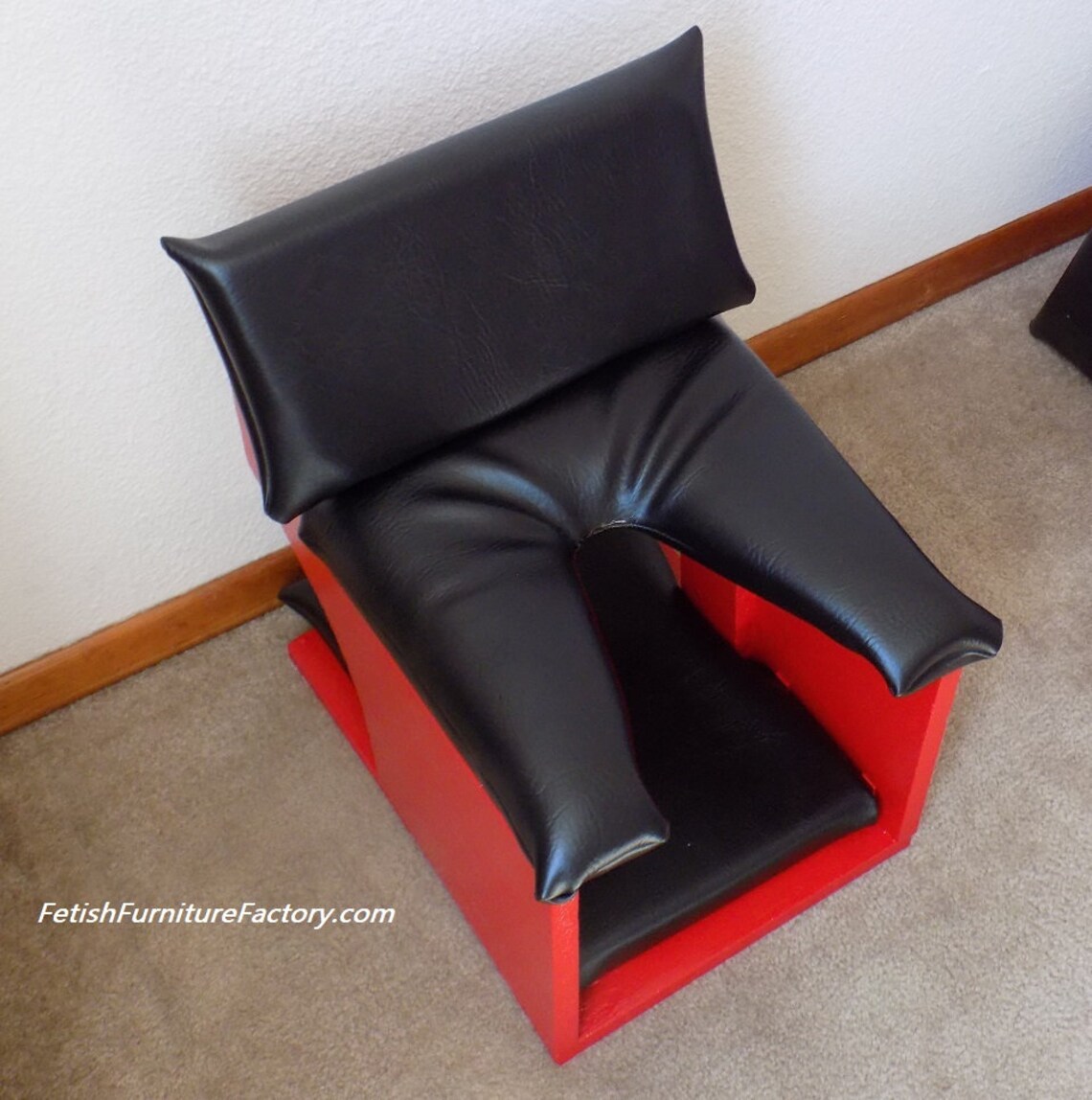 Mature: Femdom Oral Pleasure Chair. Queening Chairs, Smother Box. Rim ...