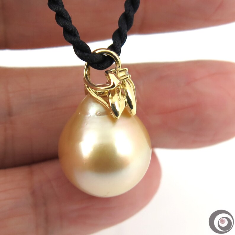 FLORAL 18K Solid Yellow Gold Pendant With Enormous 15.4mm | Etsy