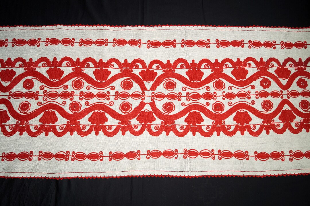 Hungarian Transylvanian Tablecloth 163.5/ 62 Cm. Hand Embroidered Home ...