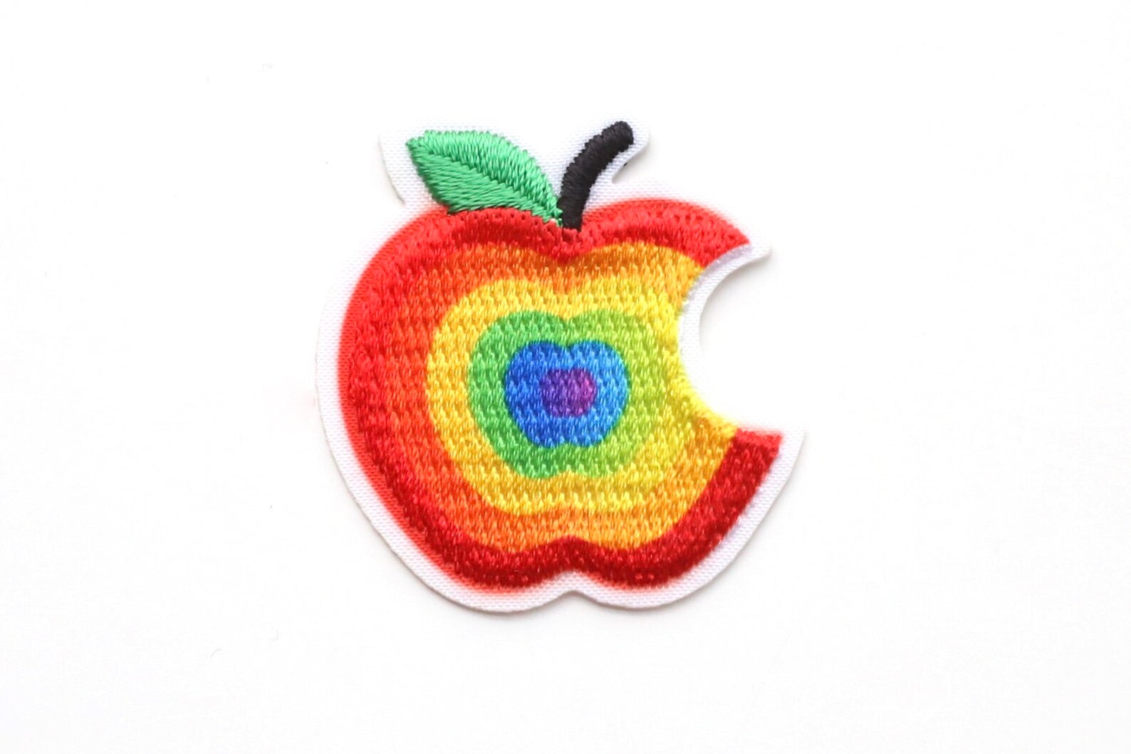 Apple Patch Iron on Embroidered Fruity Motif Rainbow - Etsy Italia