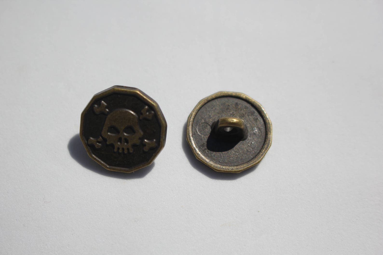 Skull Buttons Solid Metal Antique Silver or Brass Pirate - Etsy UK