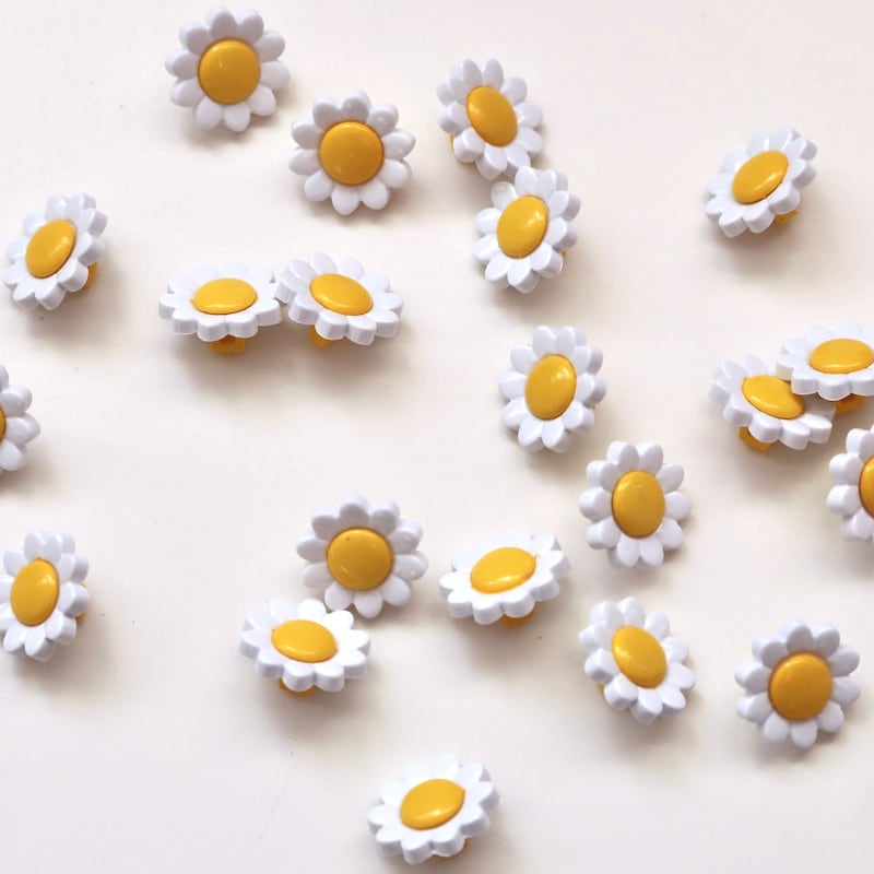 Daisy Buttons - Etsy UK