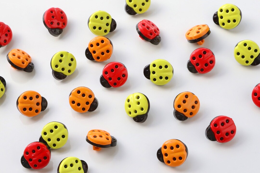Set of 4 Ladybird Buttons - Super Cute Plastic Novelty Children's ...