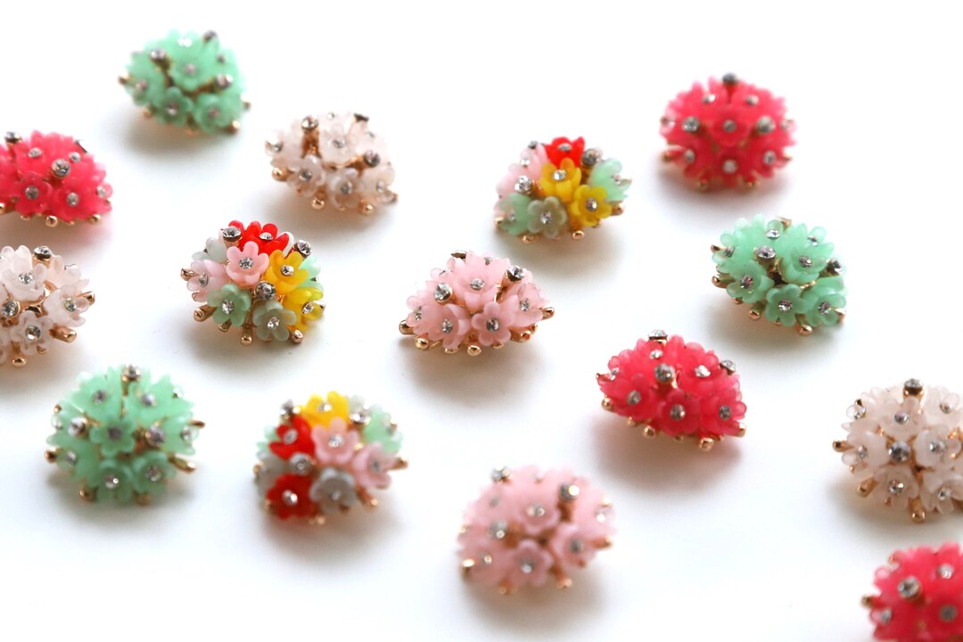 Floral Cluster Buttons - Vintage Style Diamanté and Resin Jewelled ...
