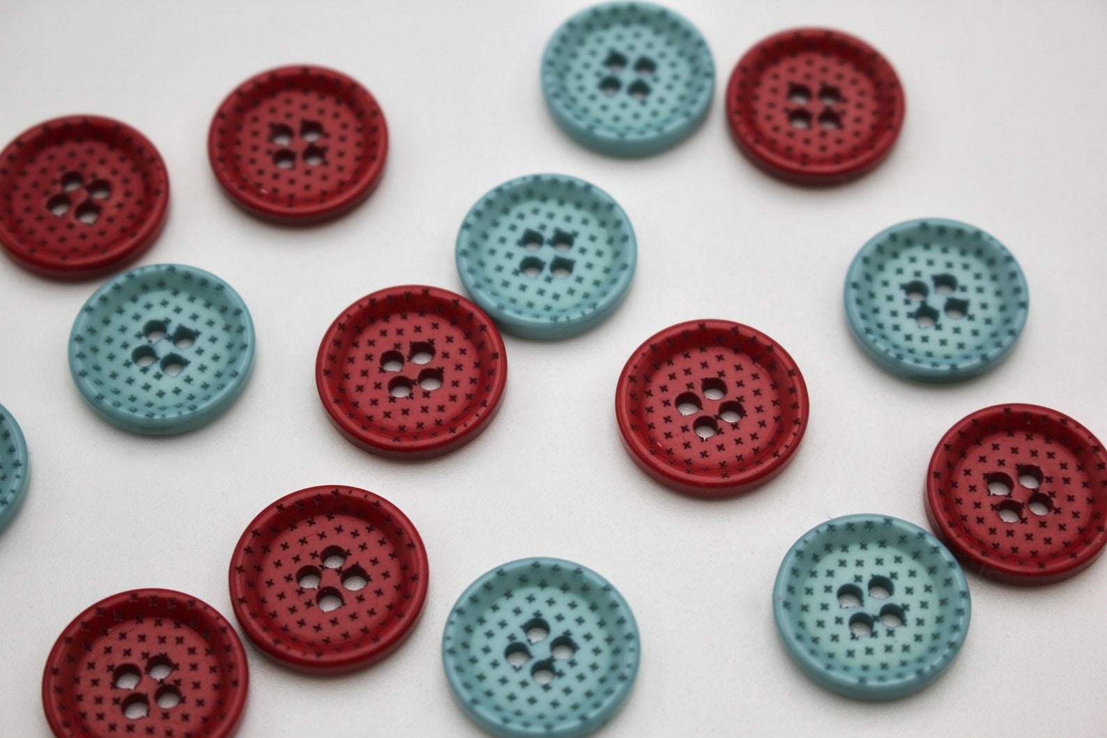 Elegantes botones grabados de cuatro agujeros Ridge Edge Cross | Etsy