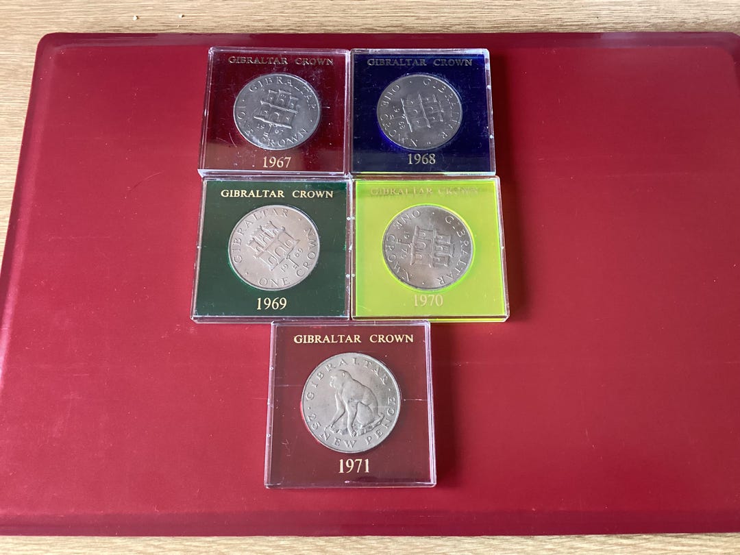 5 Gibraltar One Crown Coins 1967 to 1971 Elizabeth II Arms of Gibraltar ...