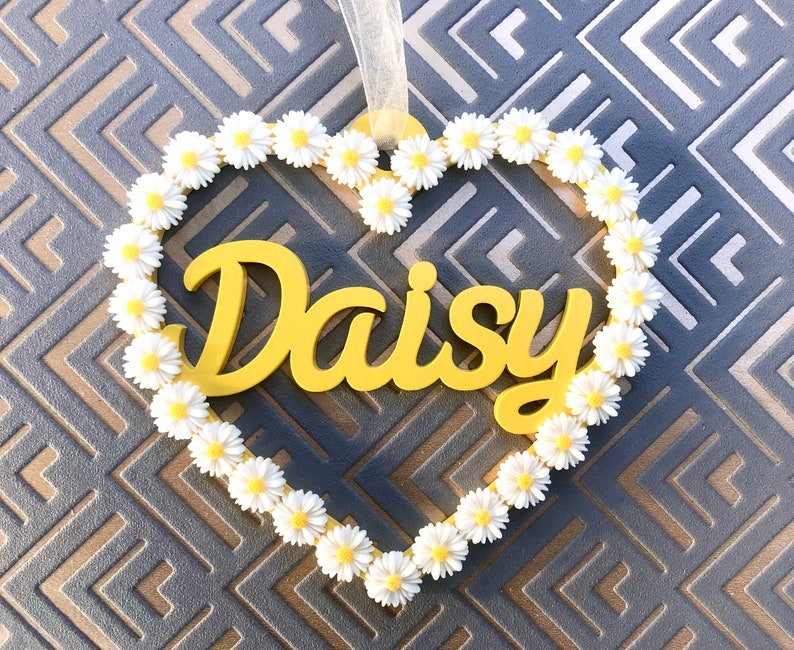 Personalized Daisy Heart Decoration, Pink Name Sign - Etsy UK