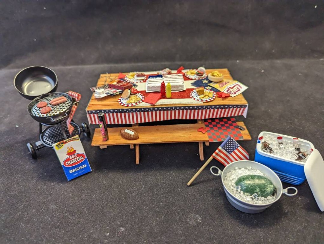 Miniature July 4th Picnic Table 2 VERSIONS, 1/12 Scale - Etsy