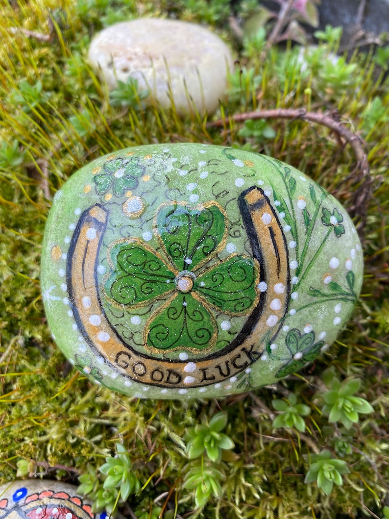 Hand Painted Horse Shoe Shamrock Stone - Etsy