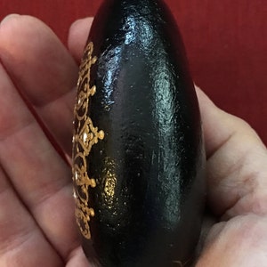 Hand Painted Queen's Crown Royalty Stone - Etsy