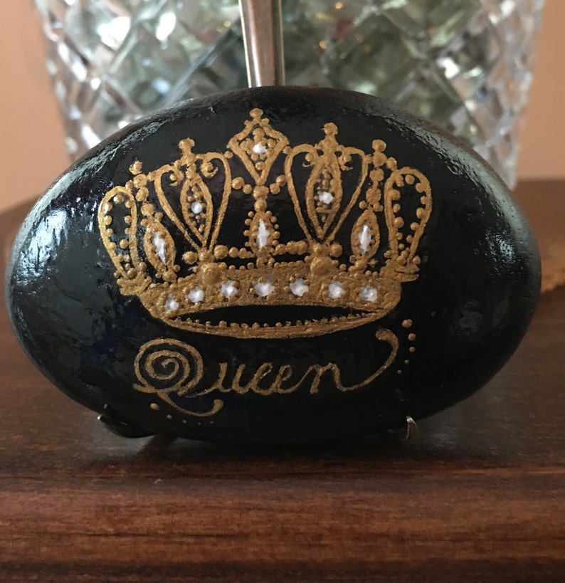 Hand Painted Queen's Crown Royalty Stone - Etsy