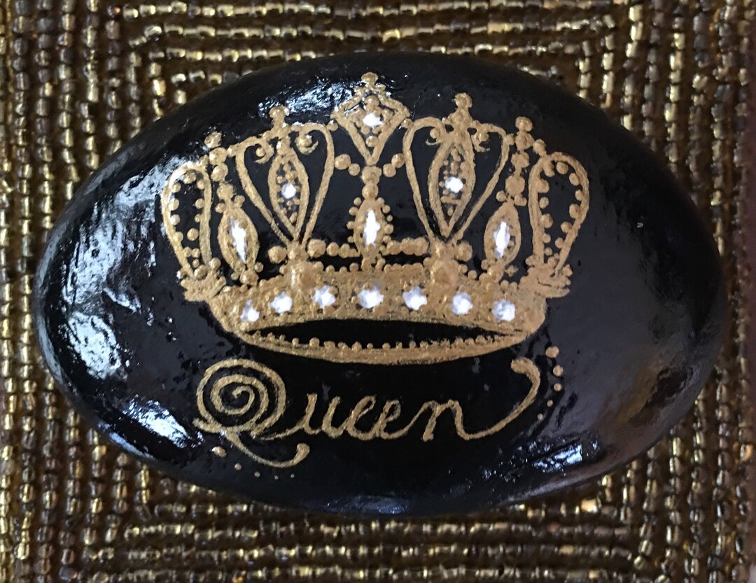 Hand Painted Queen's Crown Royalty Stone - Etsy