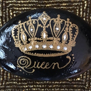 Hand Painted Queen's Crown Royalty Stone - Etsy