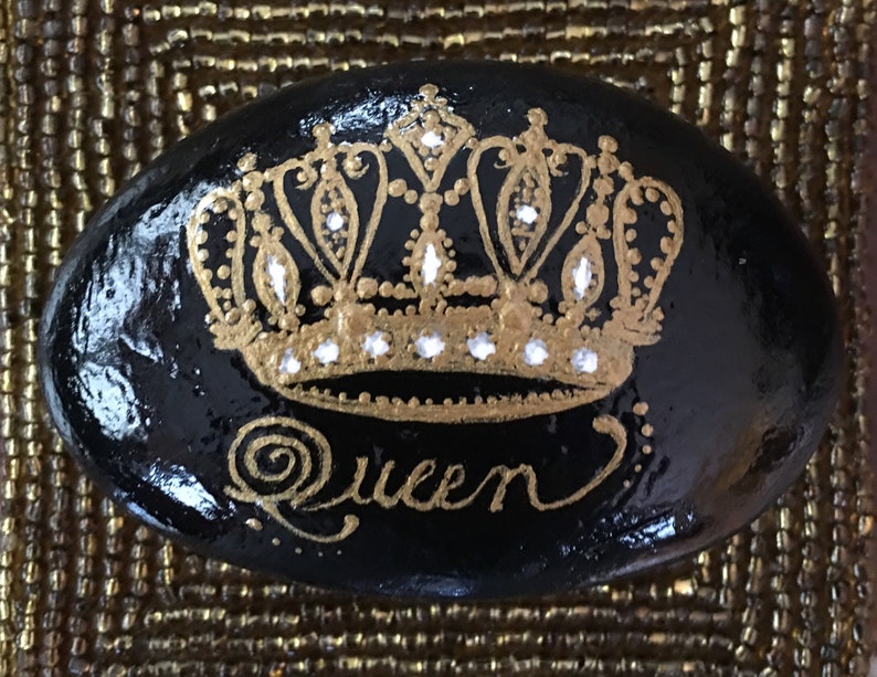 Hand Painted Queen's Crown Royalty Stone - Etsy