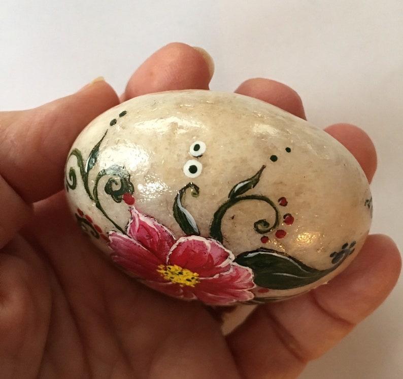 Hand Painted Floral Stone, Stone Painting, Stone Art - Etsy