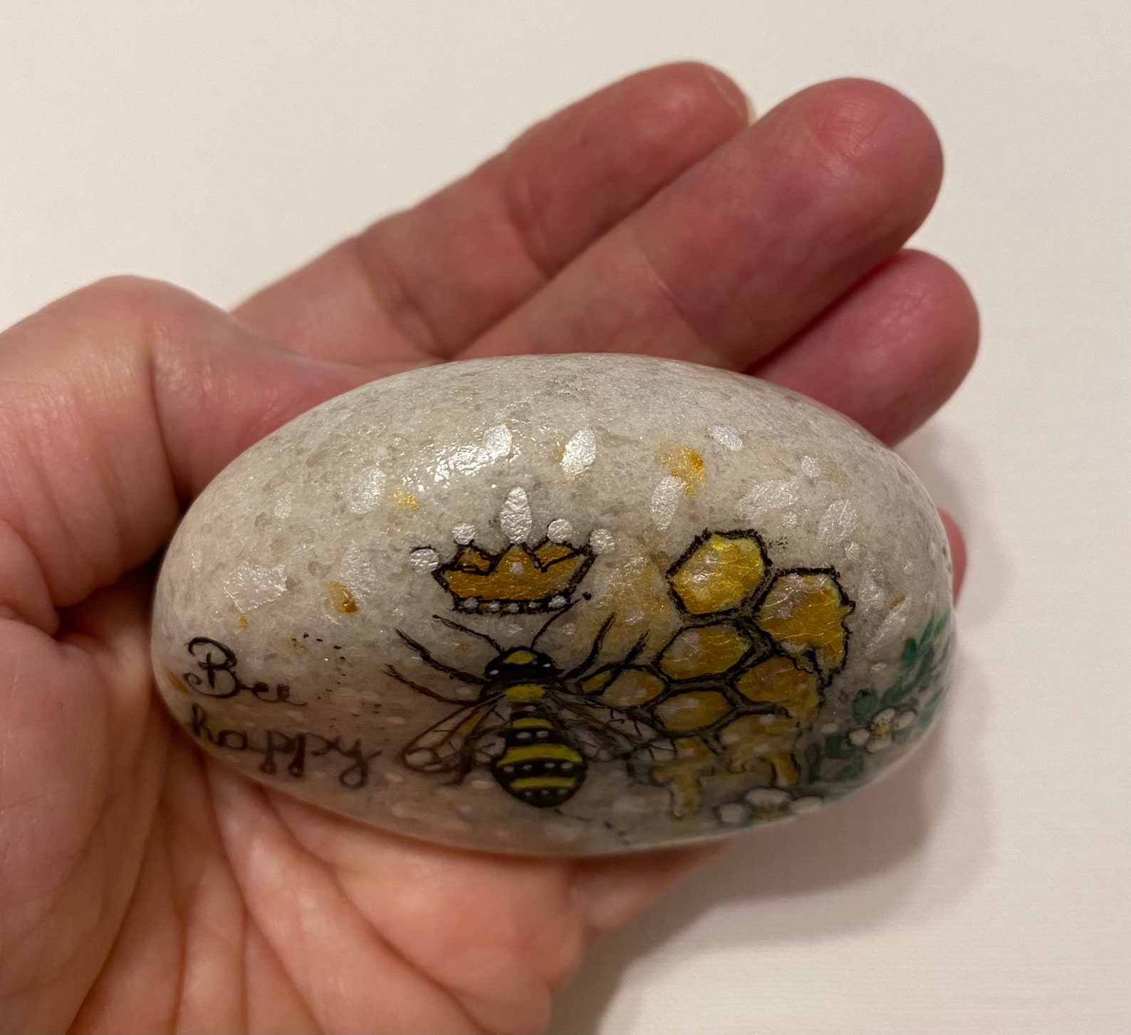 Hand Painted Queen Bee Stone - Etsy