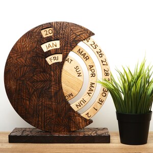 Wooden Perpetual Calendar for Desk, Spin Calendar for Home & Office ...