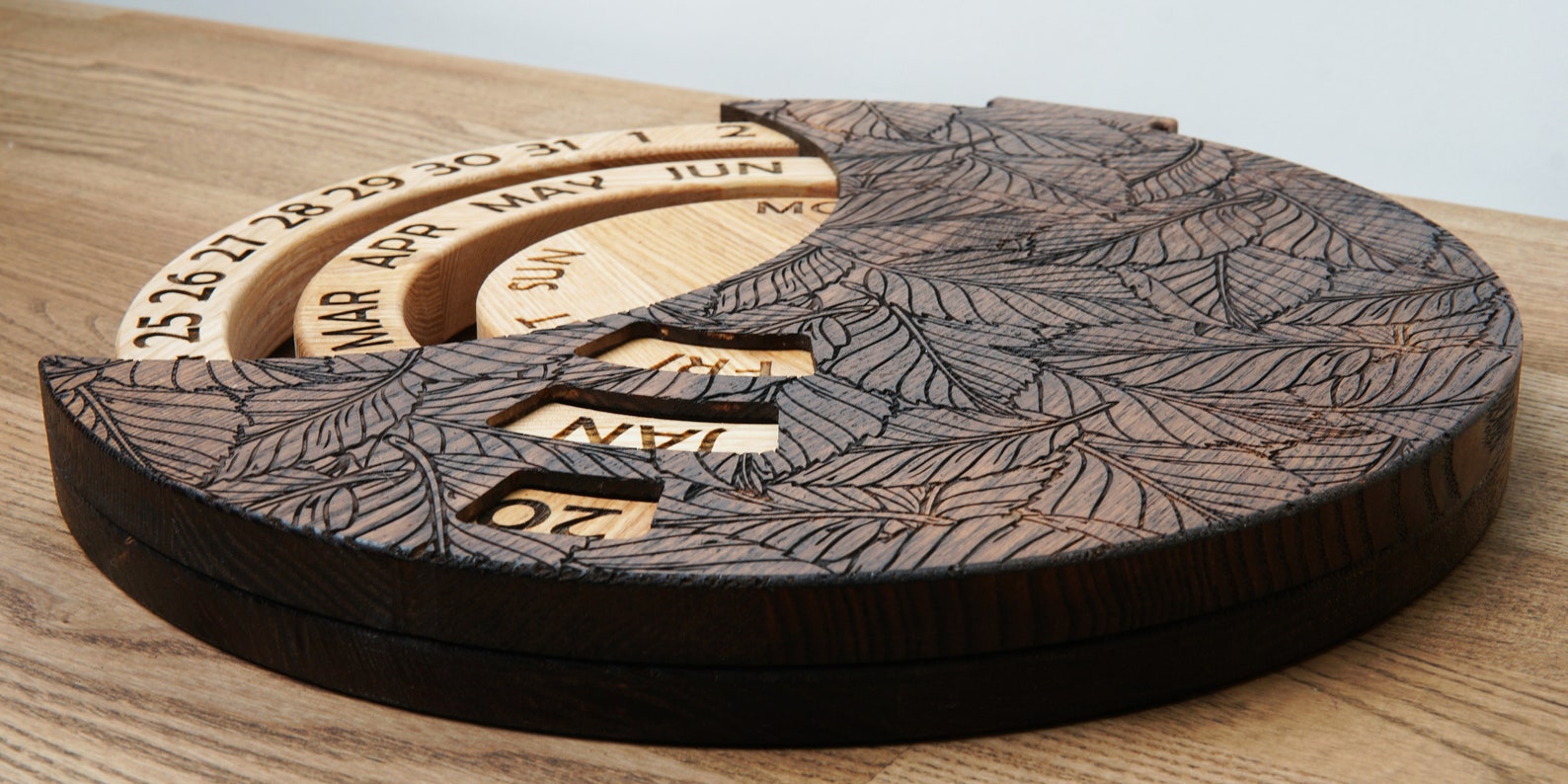 Wooden Perpetual Calendar for Desk, Spin Calendar for Home & Office ...