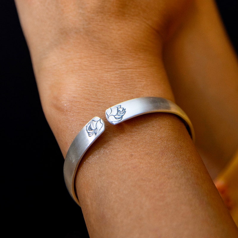 Lotus Bracelet - Etsy