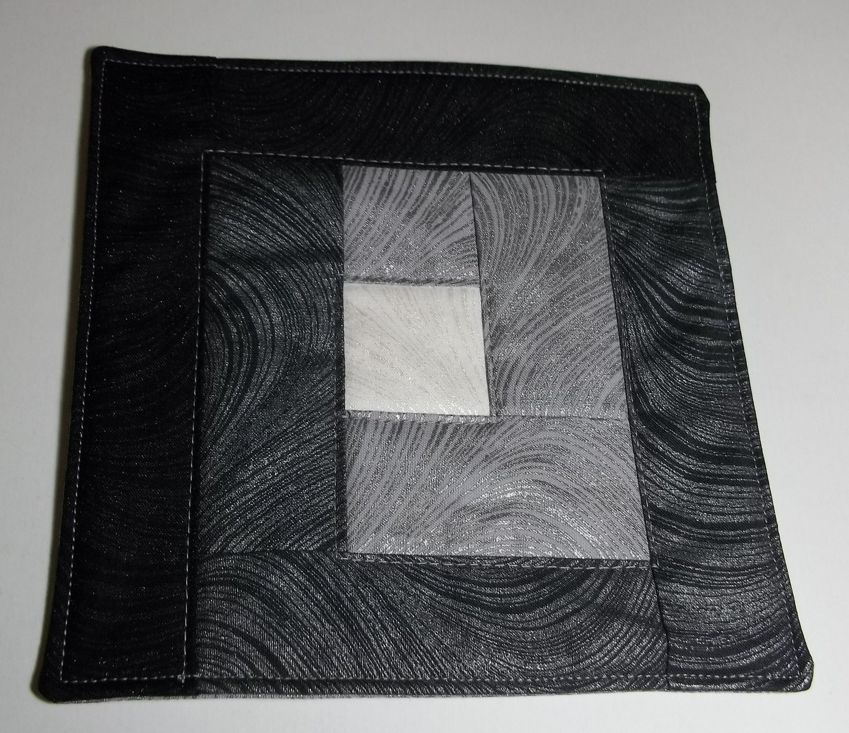 Modern Log Cabin Mug Mat. Black, Gray and White Mug Rug. Modern Style ...