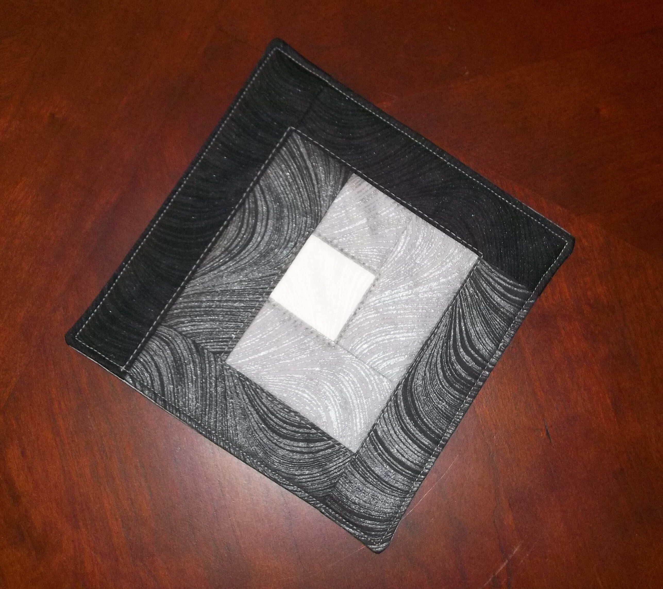 Modern Log Cabin Mug Mat. Black, Gray and White Mug Rug. Modern Style ...