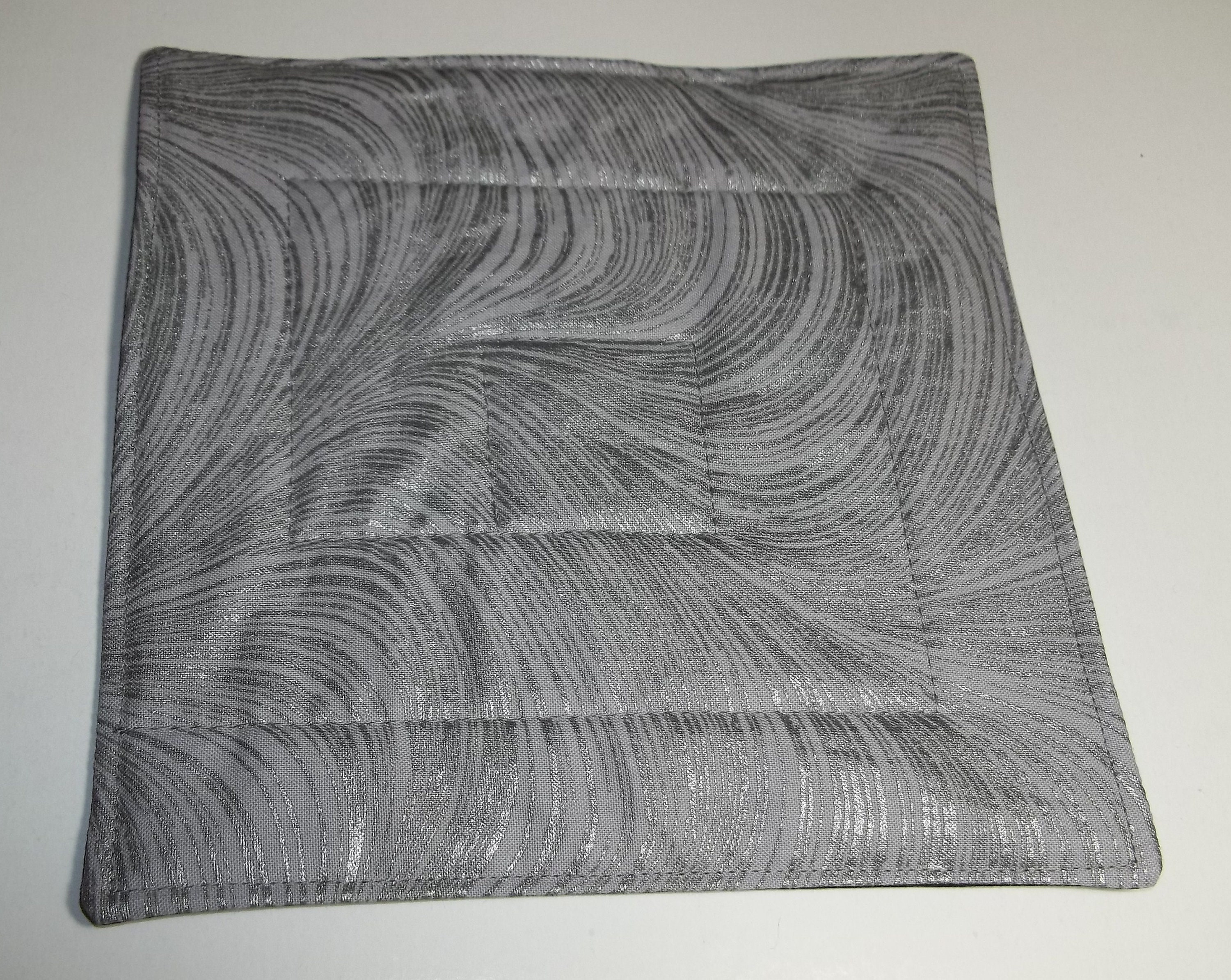 Modern Log Cabin Mug Mat. Black, Gray and White Mug Rug. Modern Style ...